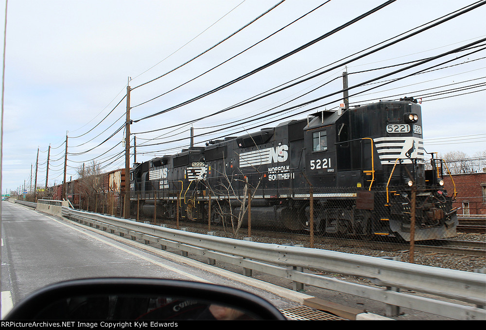 NS GP38-2 #5221 on WPCA-05